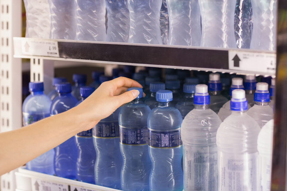 The Best Eco-Friendly Water Filters (How to Filter Water Without Plastic) The Best Eco-Friendly Water Filters (How to Filter Water Without Plastic)